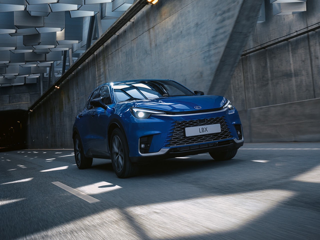 Noua generație LBX Self-Charging Hybrid | Lexus Romania